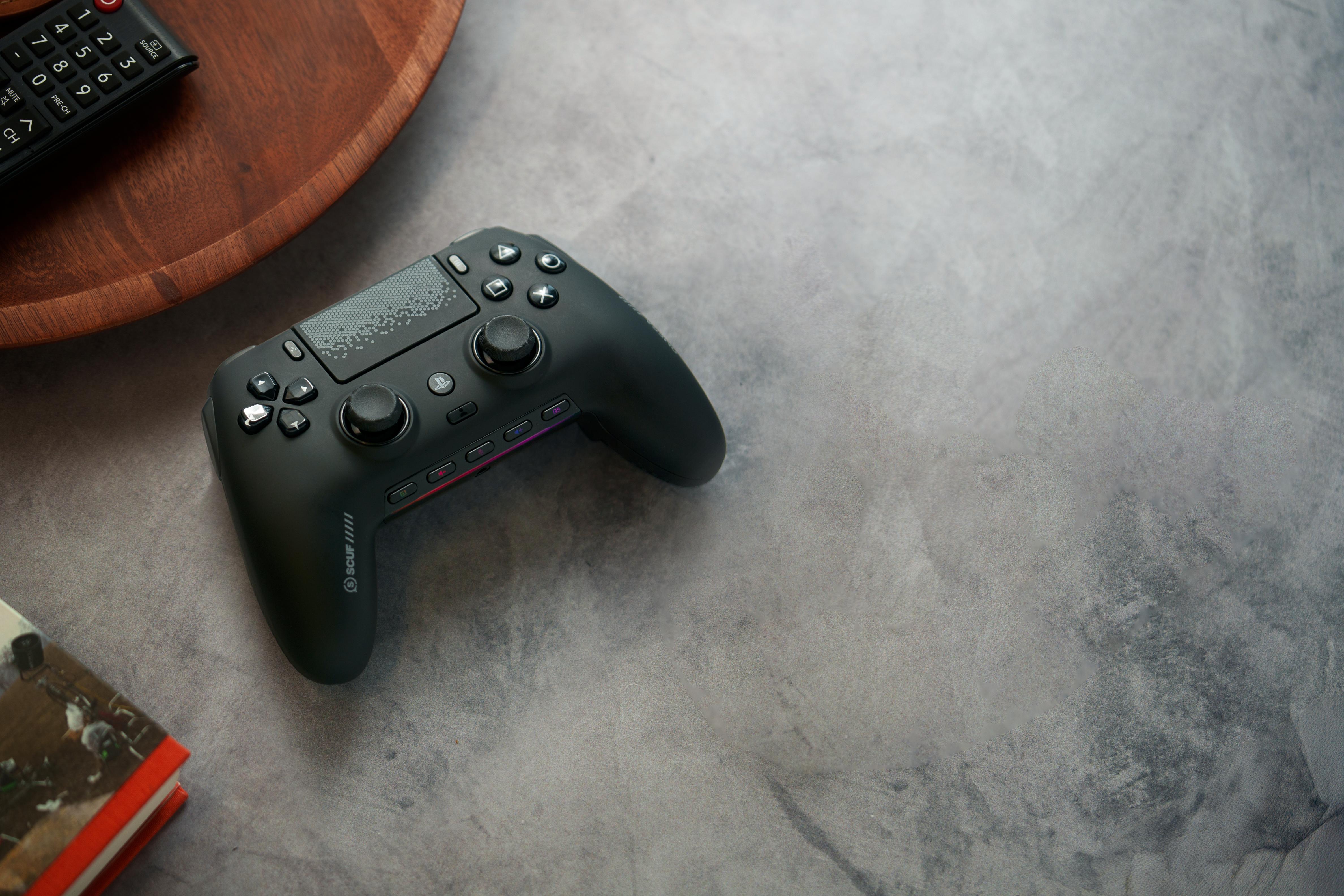 SCUF Gaming - SCUF26 OMEGA Light Grey Mar 7713 - JeuxOnLine