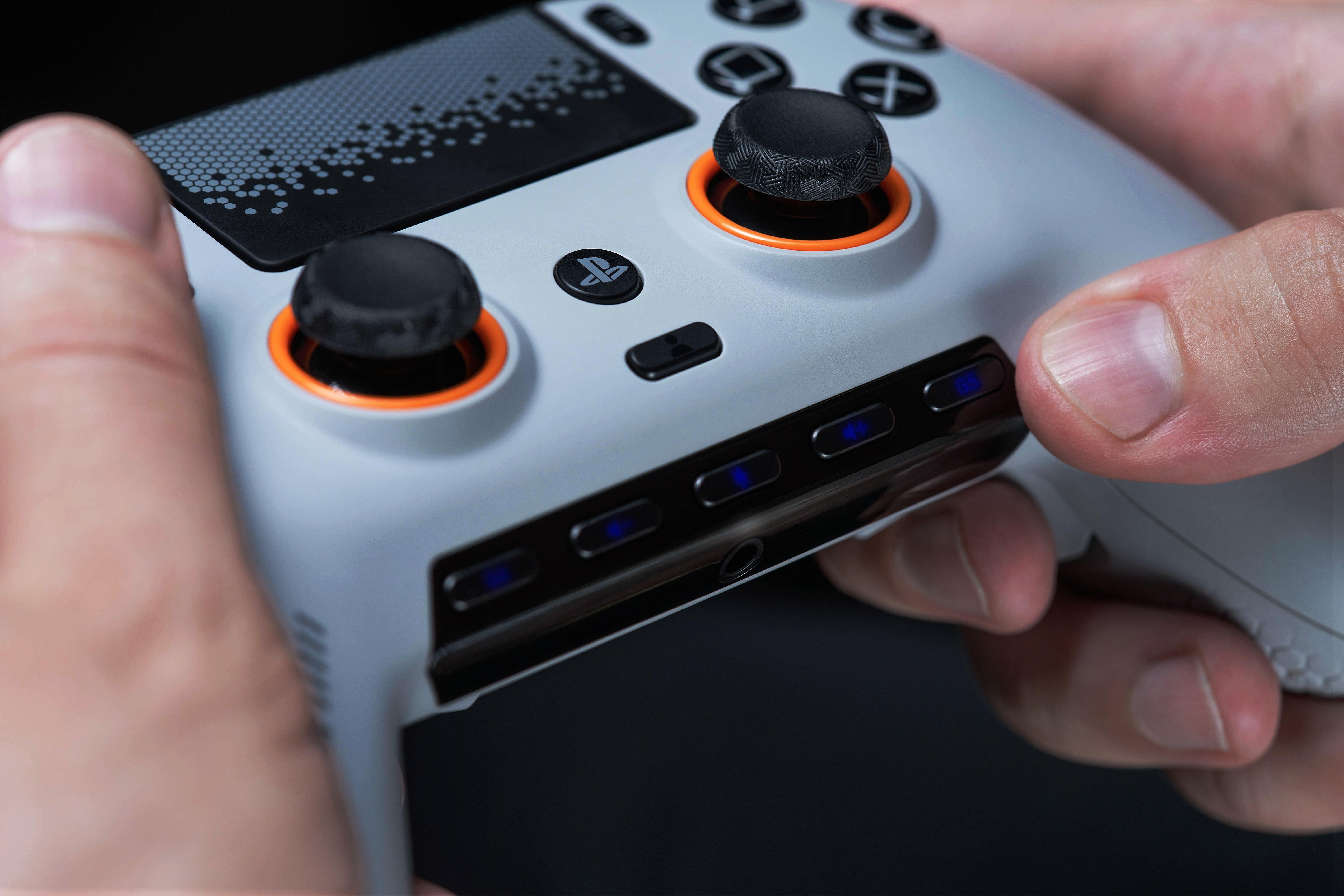 SCUF Gaming - Test - La SCUF Omega muscle la DualSense, sans haptique ...
